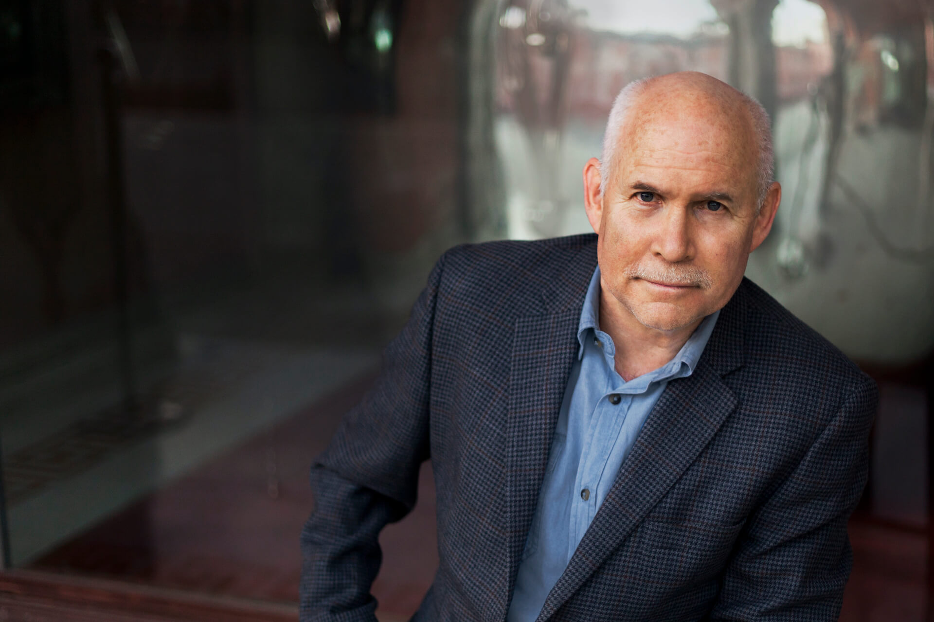 #1: Steve McCurry – A Life of Photography - Unfolding Maps